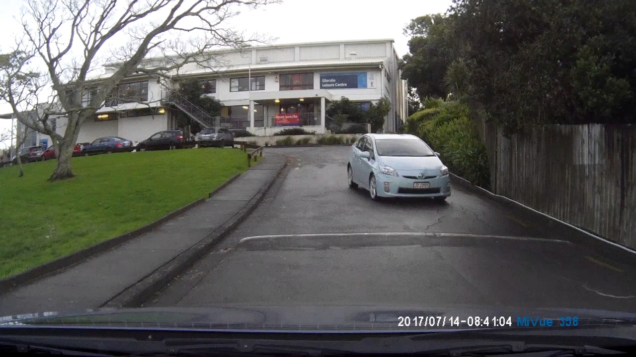 Auckland Bad Driving 2017 #21 - YouTube