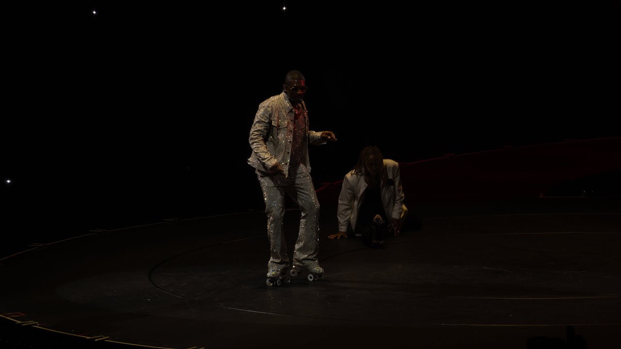 Usher Love In This Club Live - YouTube