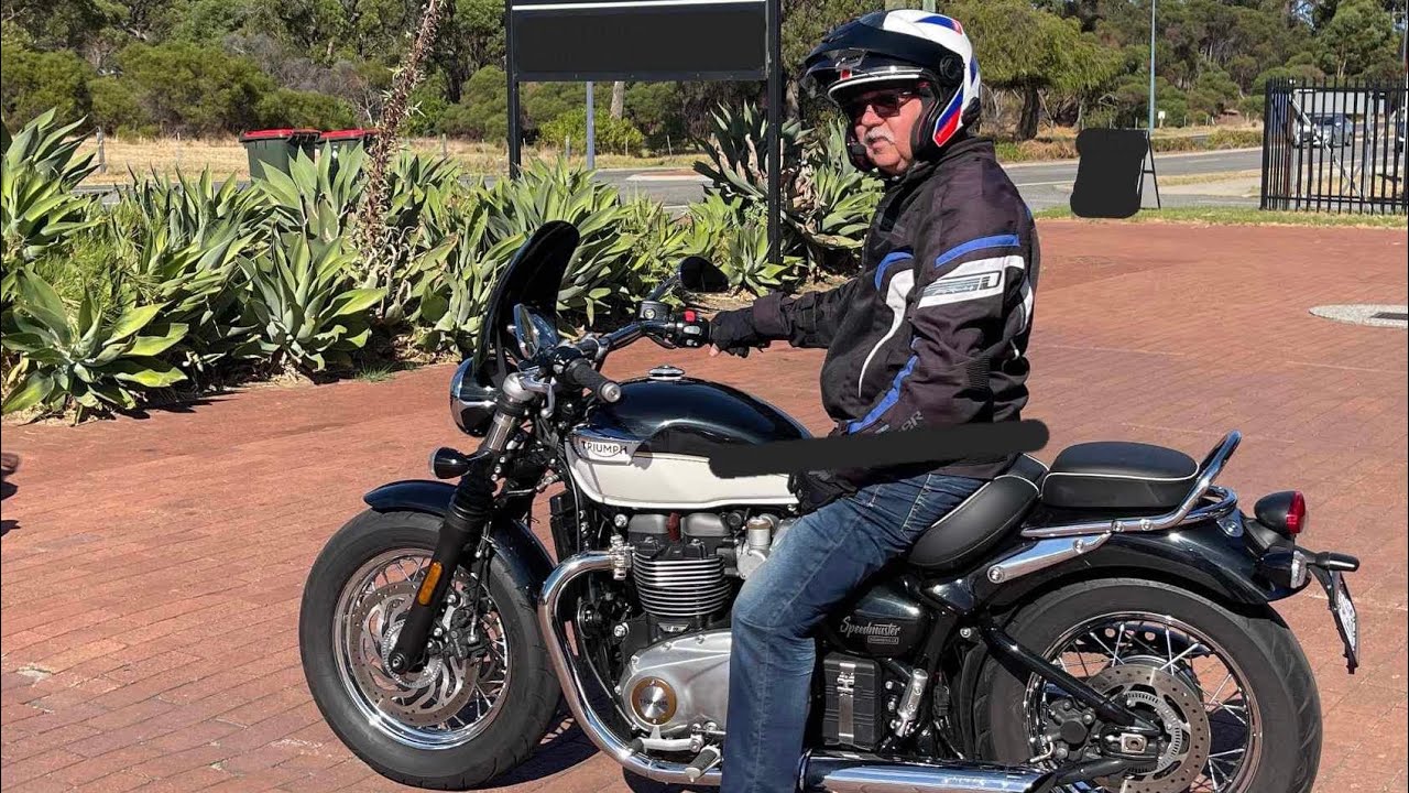 Triumph Bonneville Speedmaster first run around Perth hills with Can Am ...
