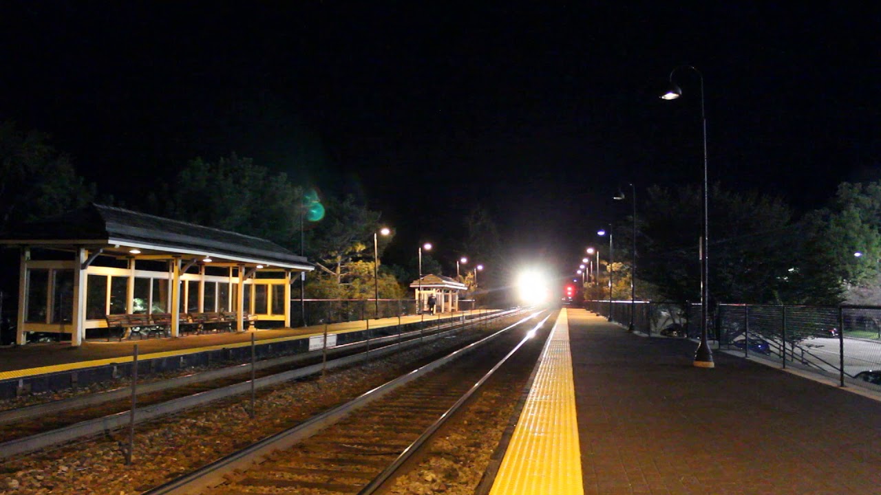 Metra 403 pushes NCS train 120 through Deerfield, IL - YouTube