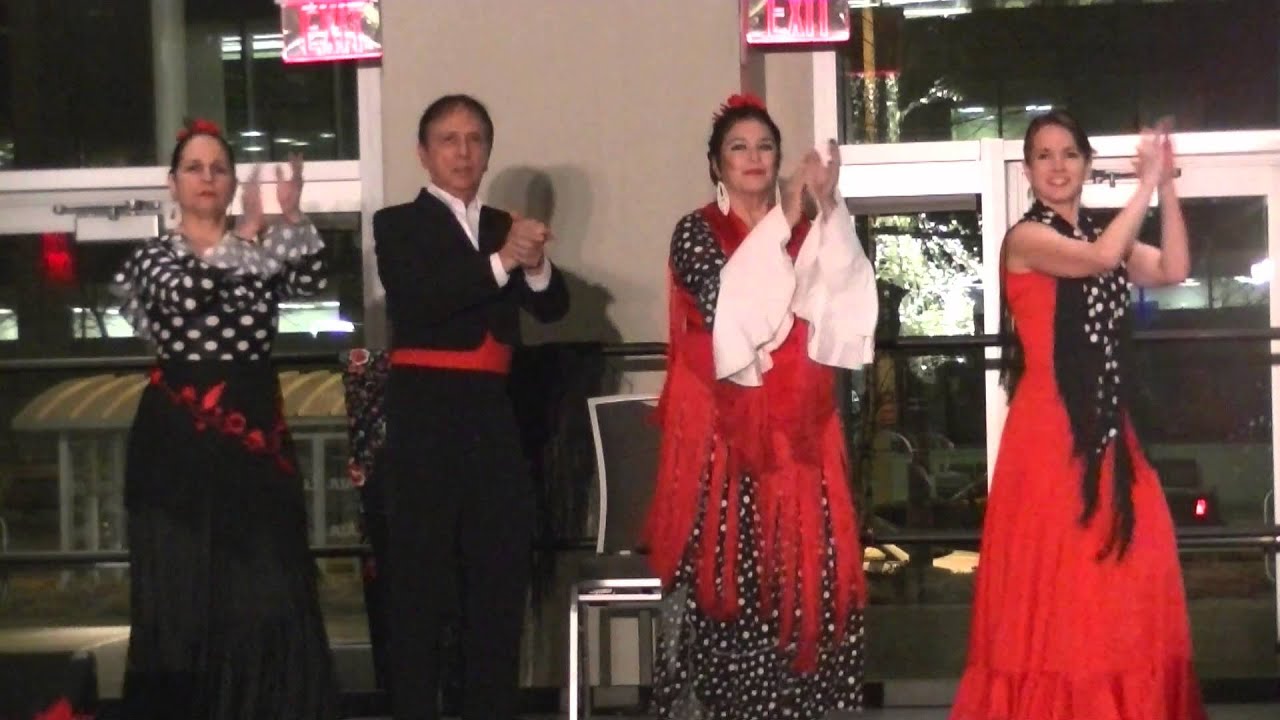 Fairmount Spanish Dancers clapping song - YouTube
