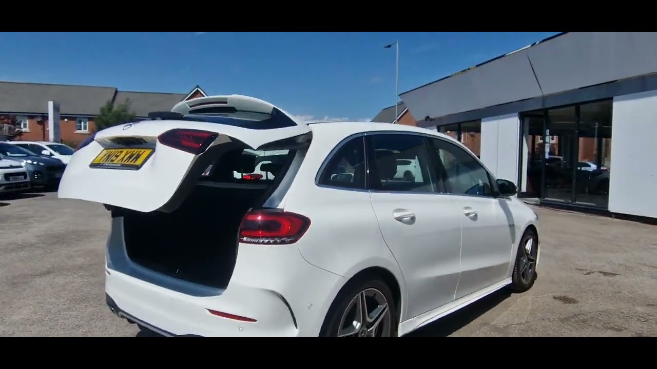 Mercedes-Benz B-Class B180d AMG Line - YouTube