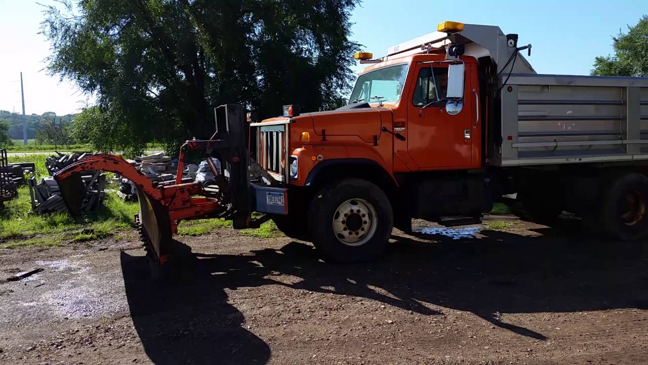 Moms landscape orange plow - YouTube