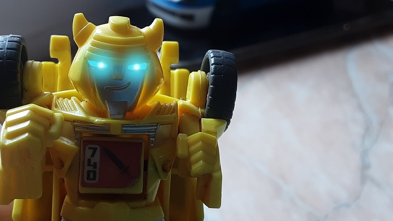 another bot shots bumblebee stop motion - YouTube