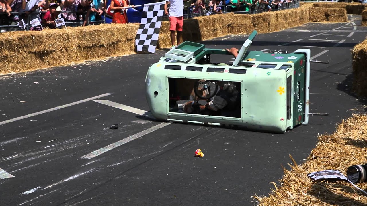 VW camper crash - YouTube