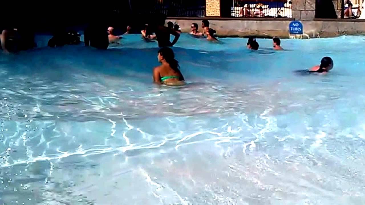 HOTEL - MONTE CARLO HOTEL WAVE POOL LAS VEGAS / HOTEL MONTE CARLO - YouTube