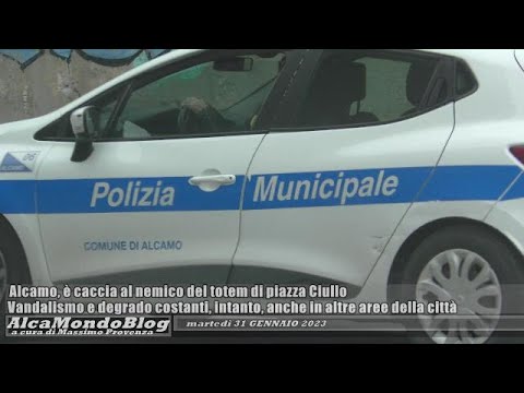 Alcamo, è caccia al nemico del totem di piazza Ciullo - YouTube