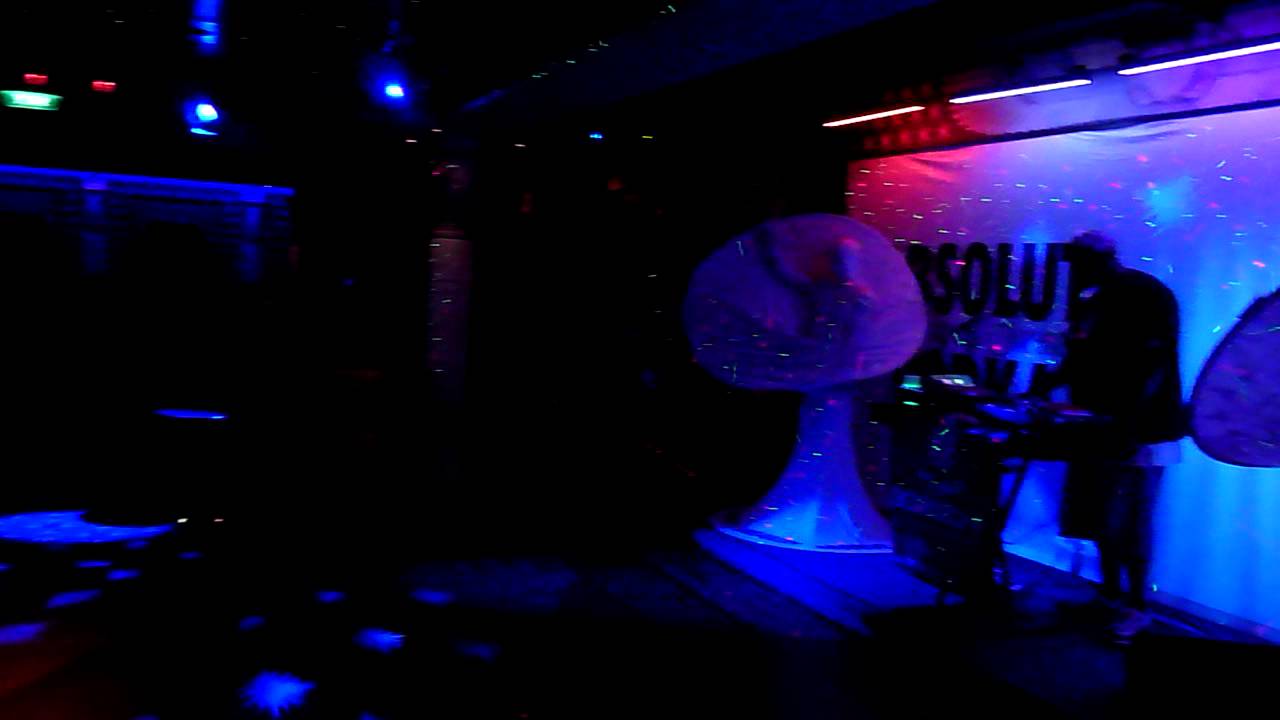 Club Twenty on Freedom of the Seas - YouTube