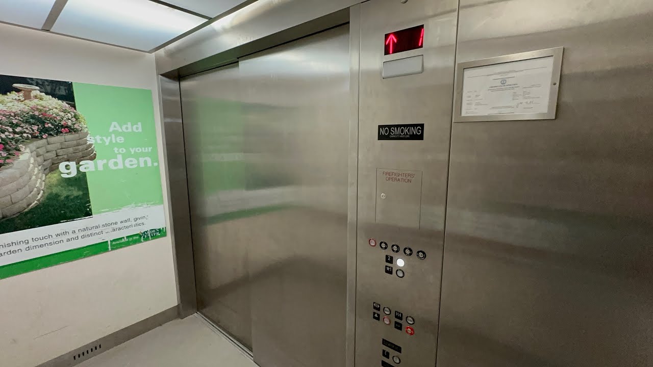 Abell Hydraulic Elevator @ Menards Florence Kentucky - YouTube