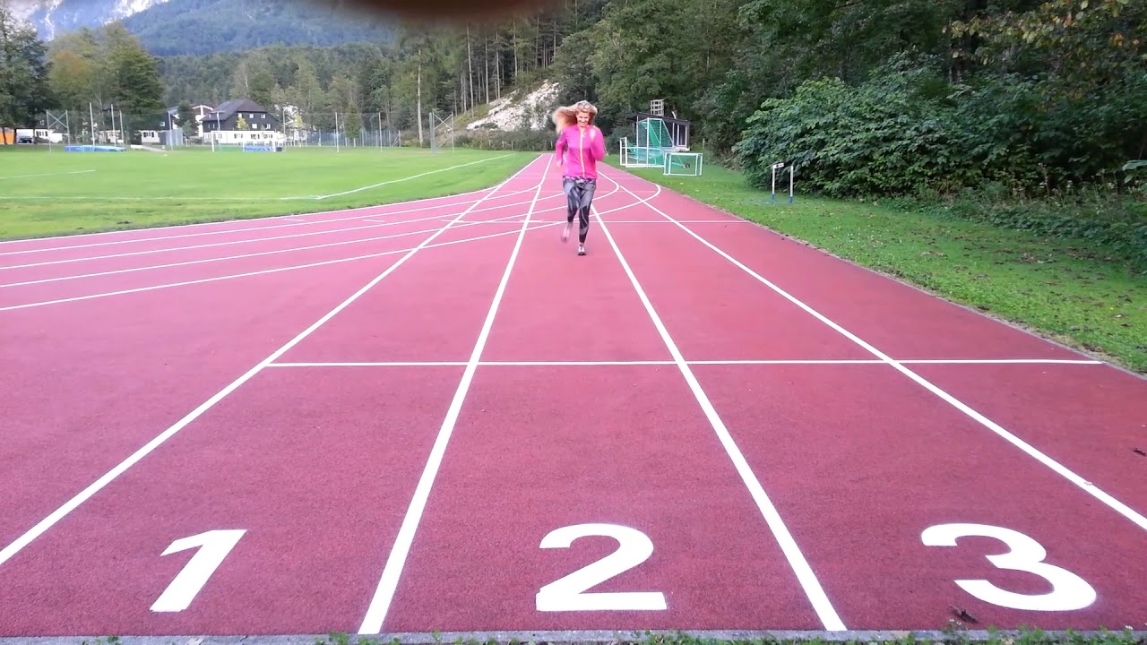 Running in sandals fast - YouTube