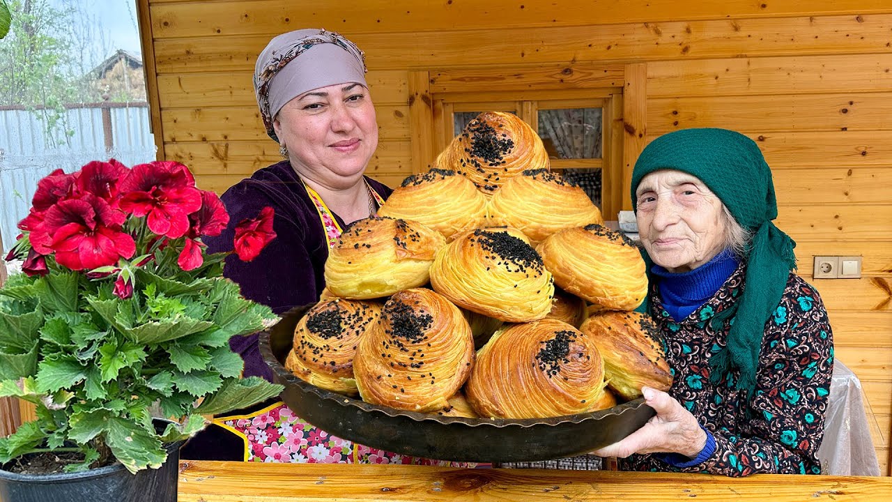 Shor Gogal - Delicious Pastries of Traditional Azerbaijani Cuisine ...