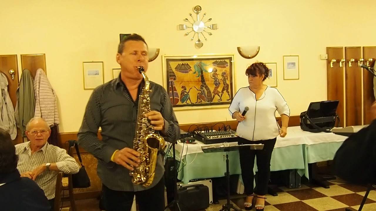 Susanna Pepe con Davide al Sax - YouTube