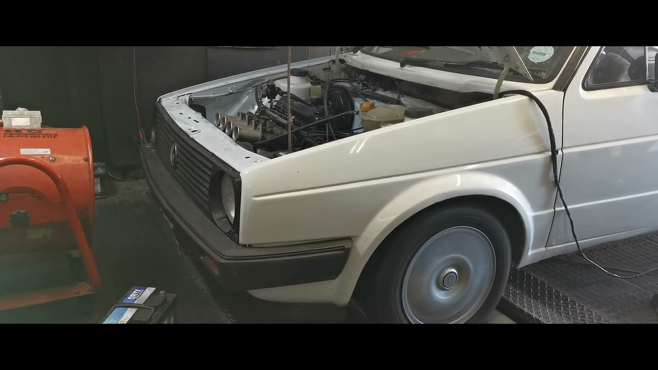 2l 8v Vw with throttles and cams - YouTube