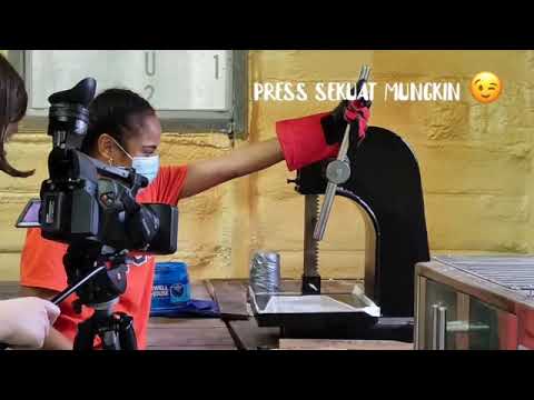 Membuat Papan Signage dari Tutup Botol Plastik - YouTube