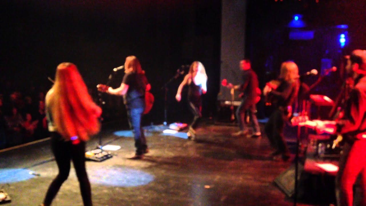 Cara Butler performing with Alan Doyle. Danforth Music Hall 2/6/15 "can ...