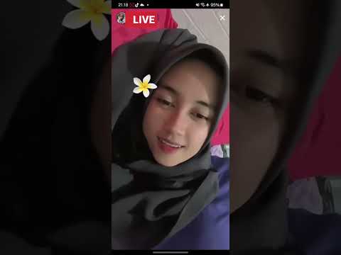 hijab pulen goyang diatas kasur bikin halu jangan diskip live bigo 720P