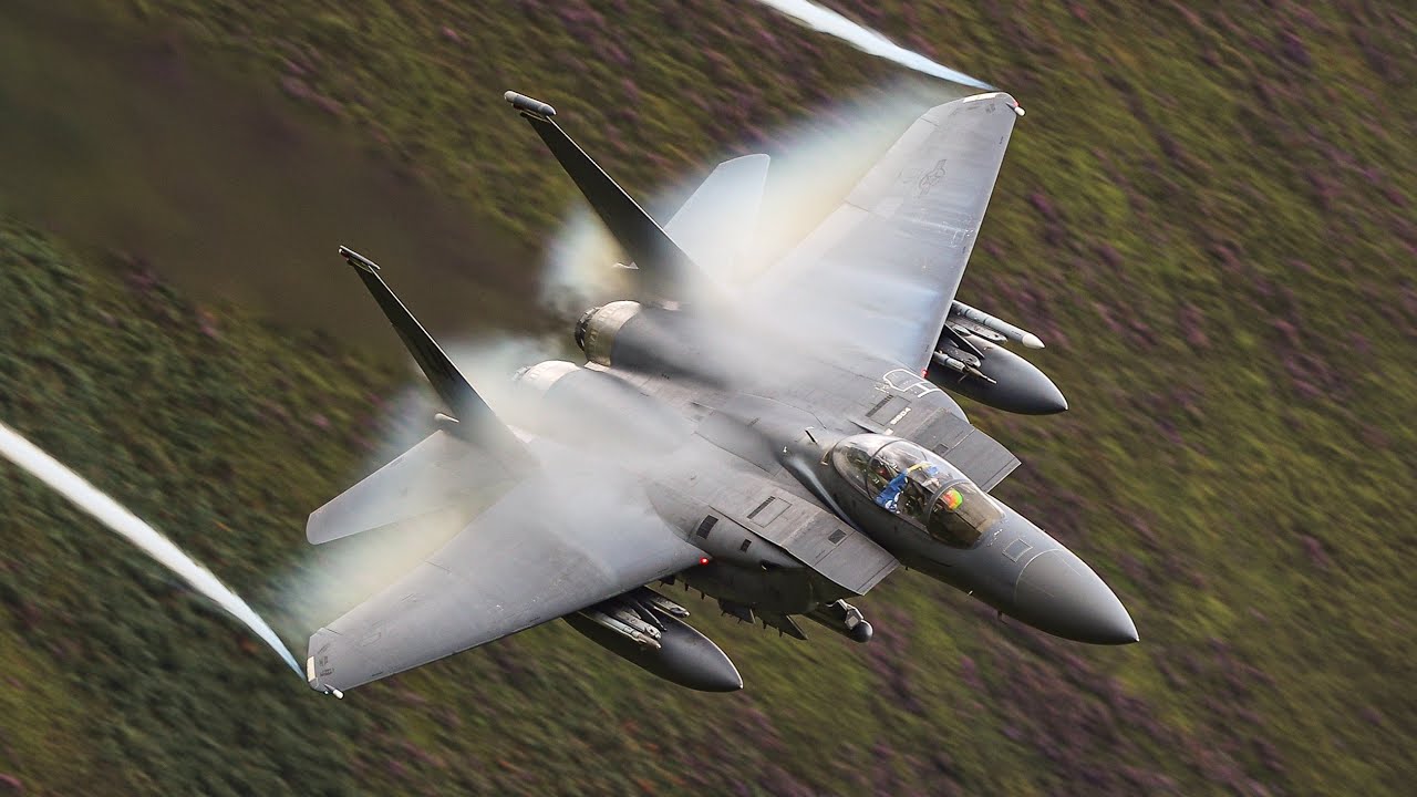F-15s Surge Through the Mach Loop in Spectacular Formations -4K - YouTube