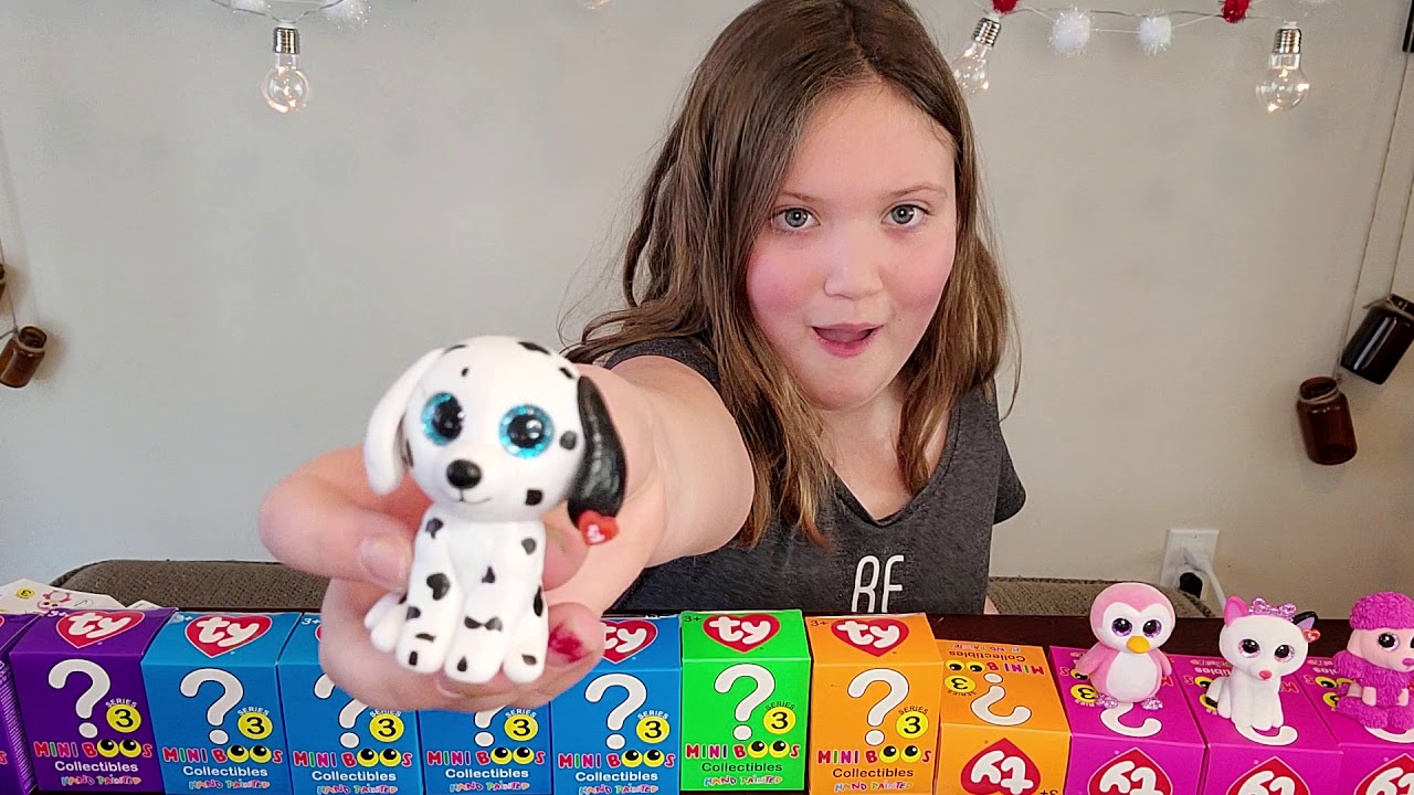 FIRST VIDEO EVER! Unboxing Mystery Blind Box ty Mini Boos Collectibles ...