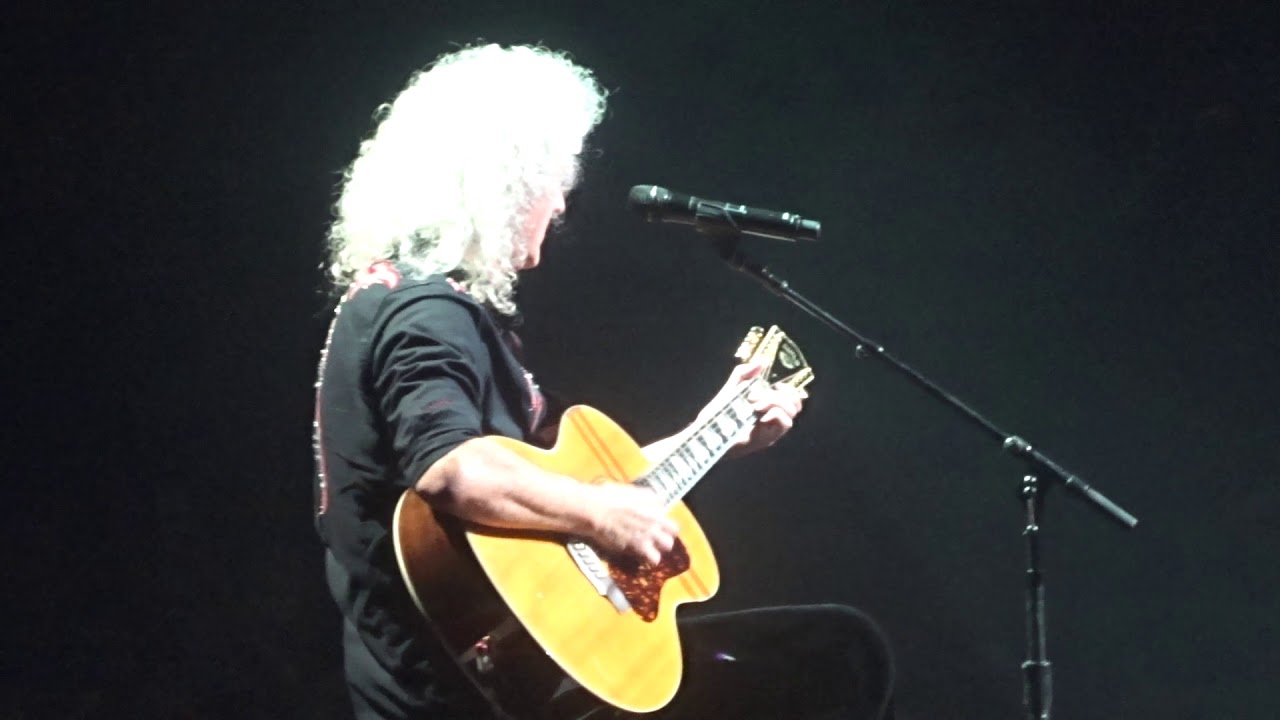 Queen Love Of My Life Acoustic Live Dublin 2017 - YouTube