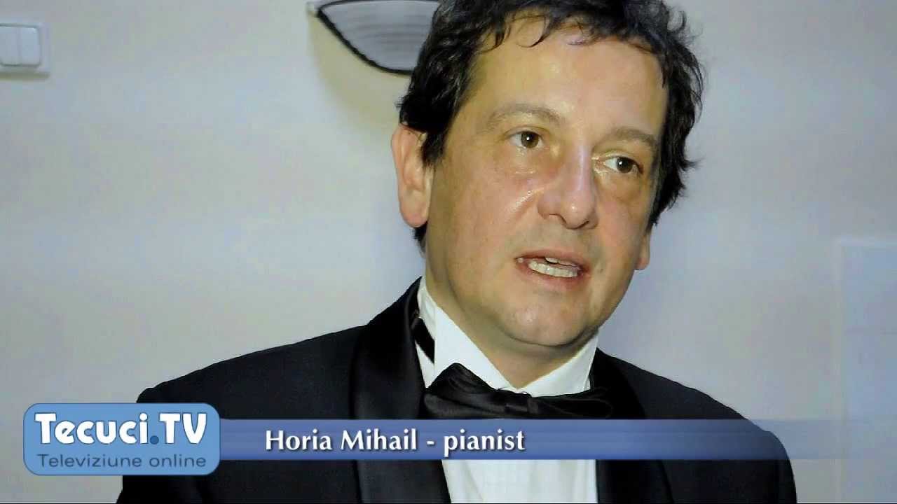 Tecuci - De neuitat: Horia Mihail şi "pianul său călător" - YouTube