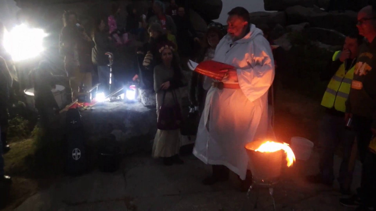 Midsummer solstice fire and druid blessing Cornish and English Carn ...