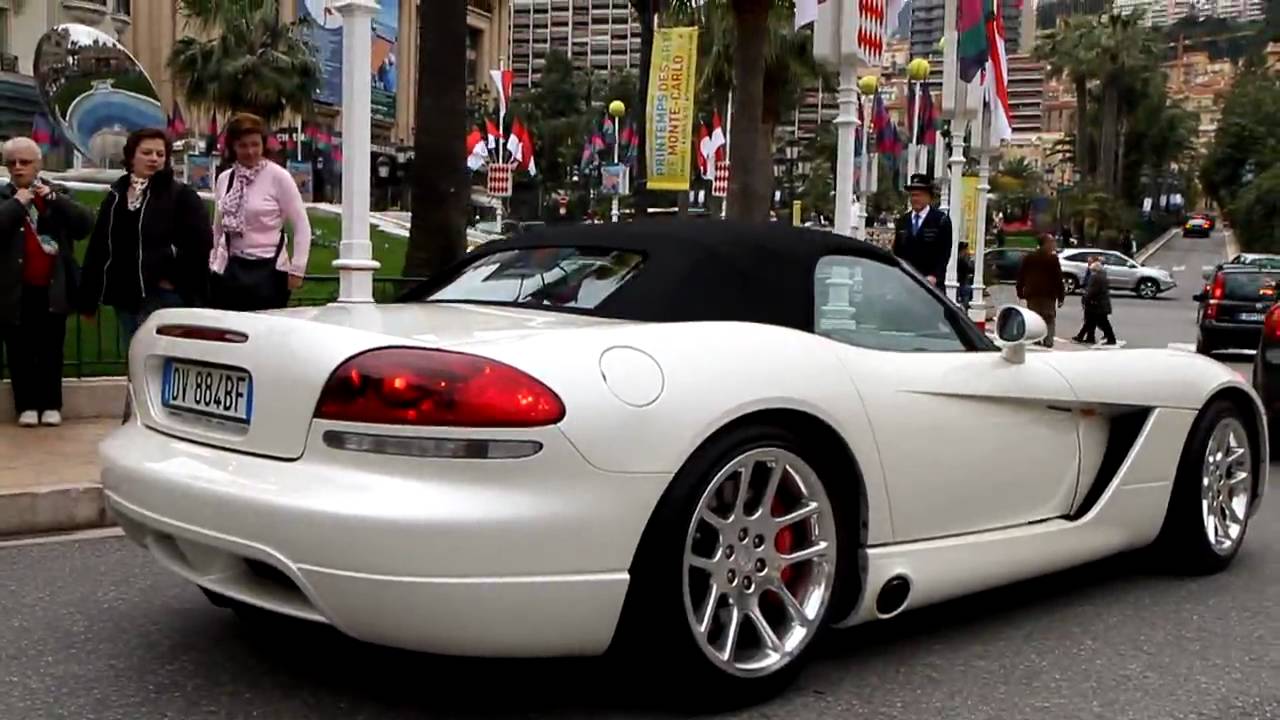 Dodge Viper MC - YouTube