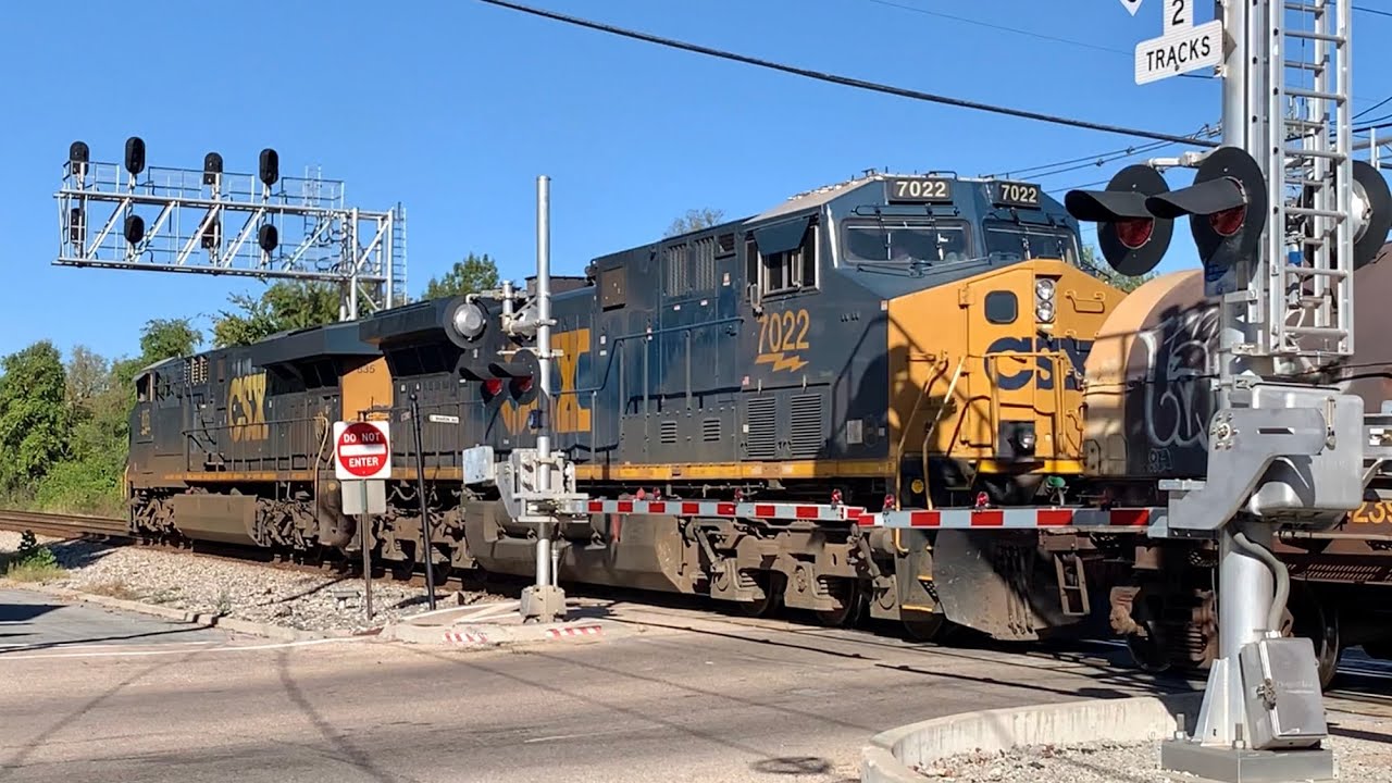 Norfolk Southern Trains On CSX Tracks In Squirrel Town! Engineer Waves ...