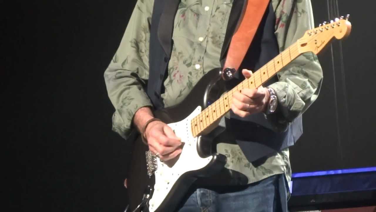 Eric Clapton - Crossroads - Live 3/16/2013 Houston, TX - YouTube