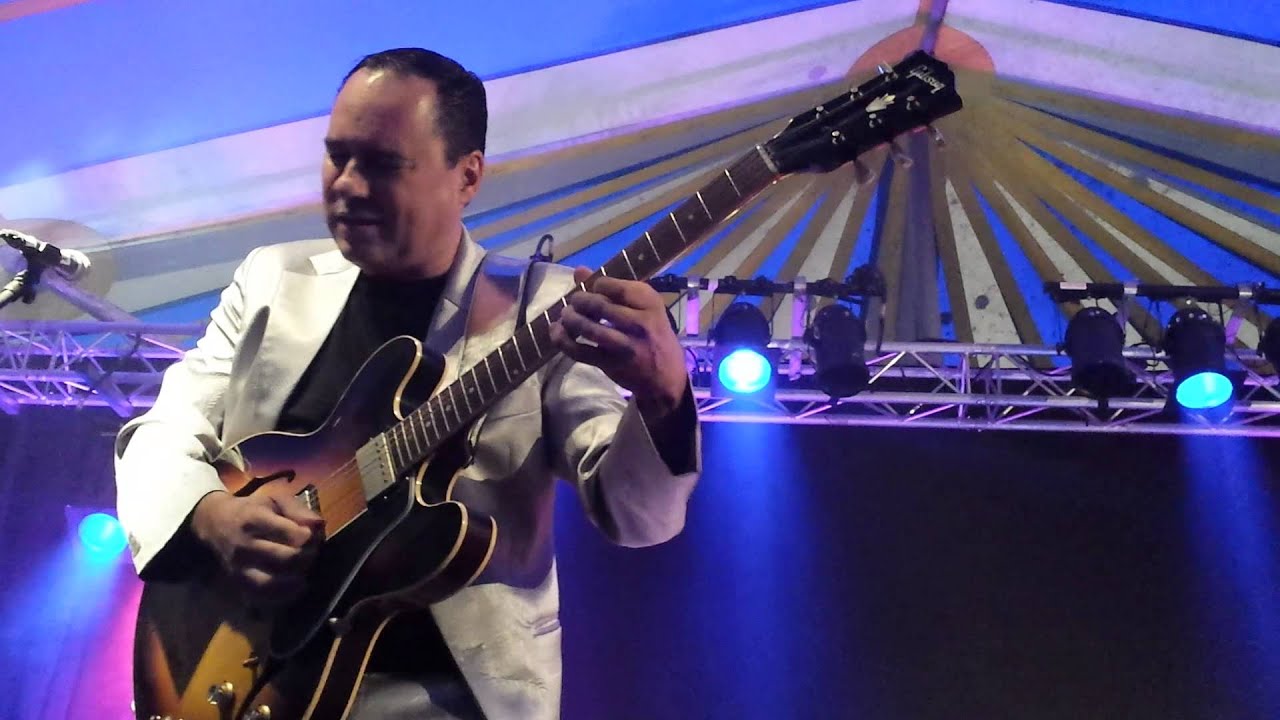 Brian Templeton & Enrico Crivellaro - YouTube