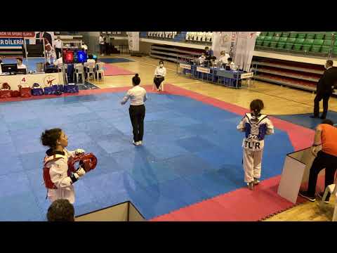 Nimet Sakar (Gaziantep) Zeynep Türkyılmaz (Ankara) 41 kg Yıldızlar Türkiye Taekwondo şampiyonası QF