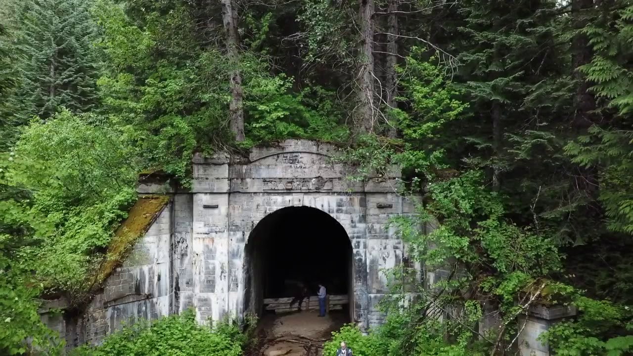 The Old Cascade Tunnel - YouTube