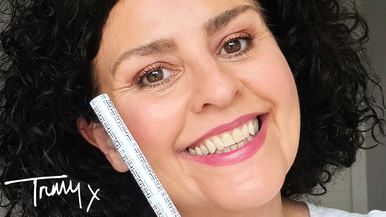 How To Use Our T-Kit Brush Set | Makeup Tutorial | Trinny London - YouTube
