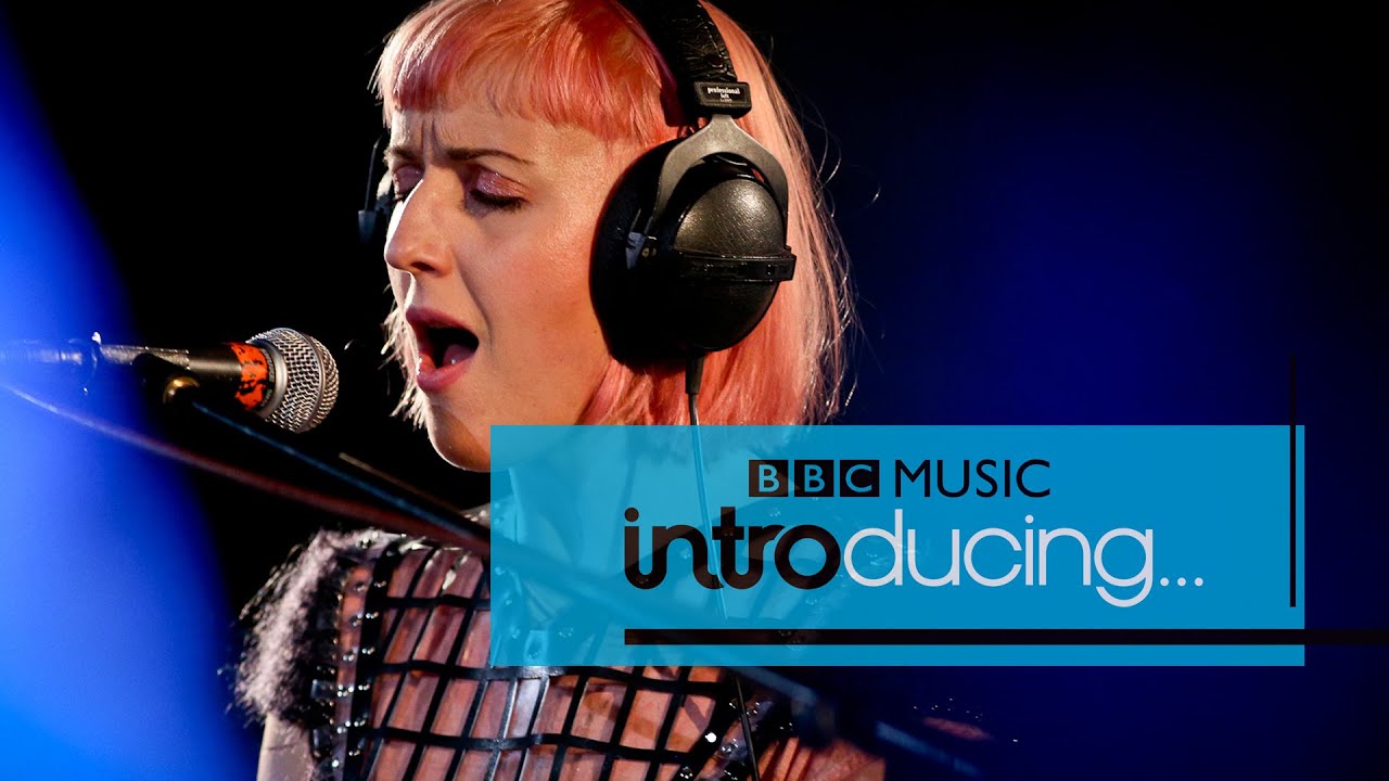 Vaults - Poison (BBC Introducing session) - YouTube