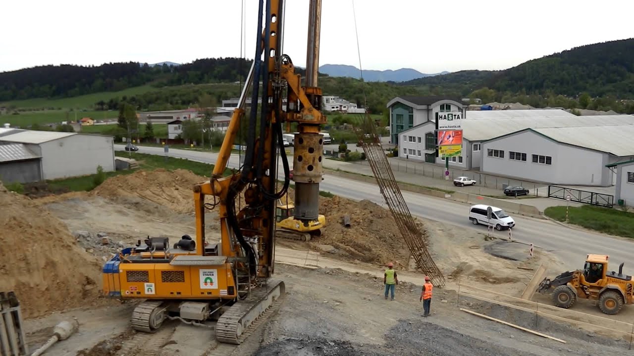 Bauer BG 36H and rebar cage - YouTube