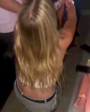 Taylor swift concert part 2 - YouTube