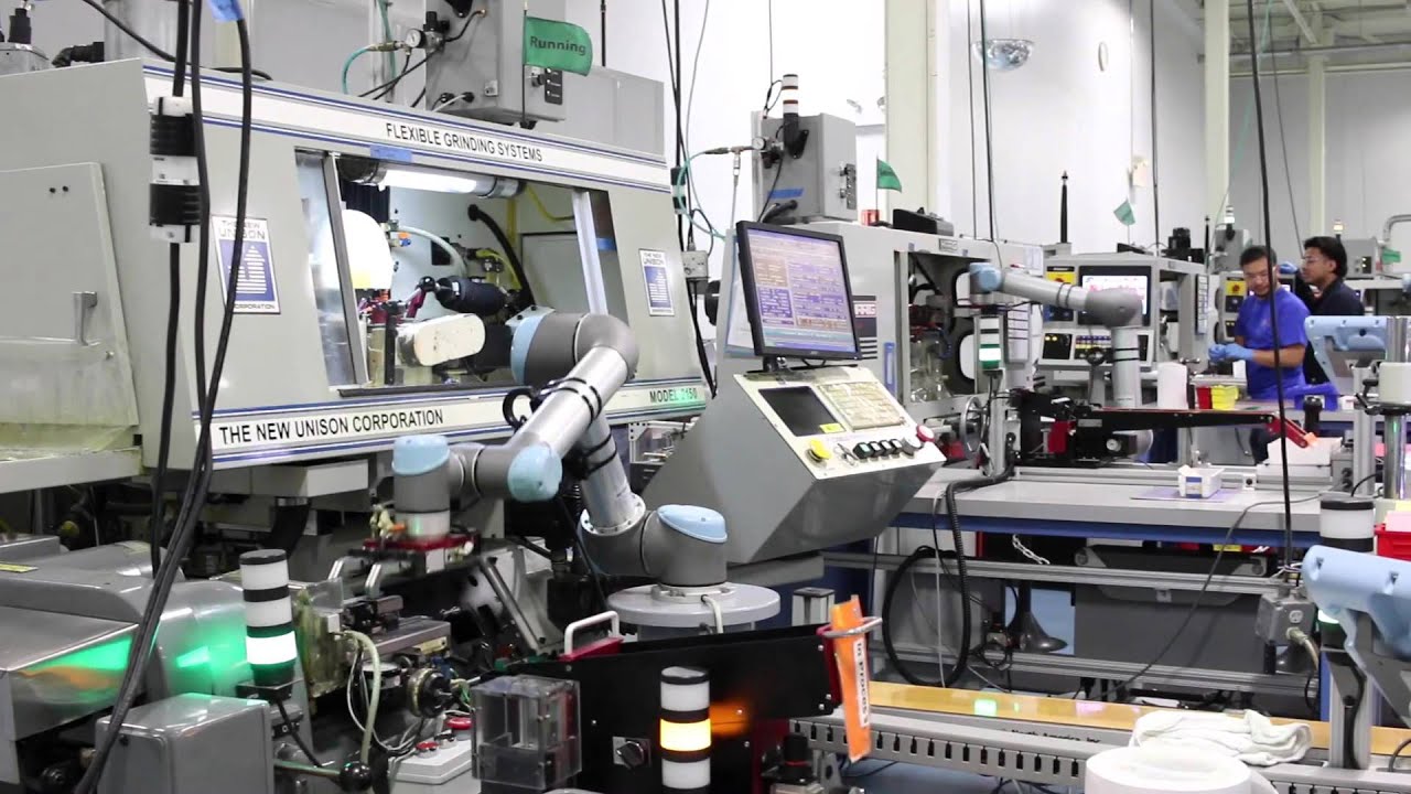 Easy maintenance of your UR robots - YouTube