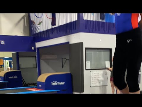 Level 2s Cross Handstands on Balance Beam - YouTube