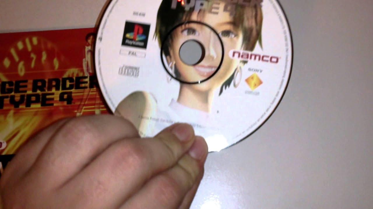 Old PlayStation 1 discs are black - YouTube