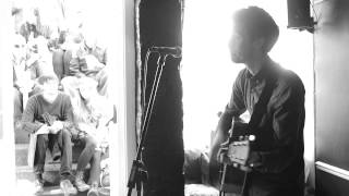 Randolph's Leap "Hermit" live acoustic for VoxBox, Edinburgh - Record ...