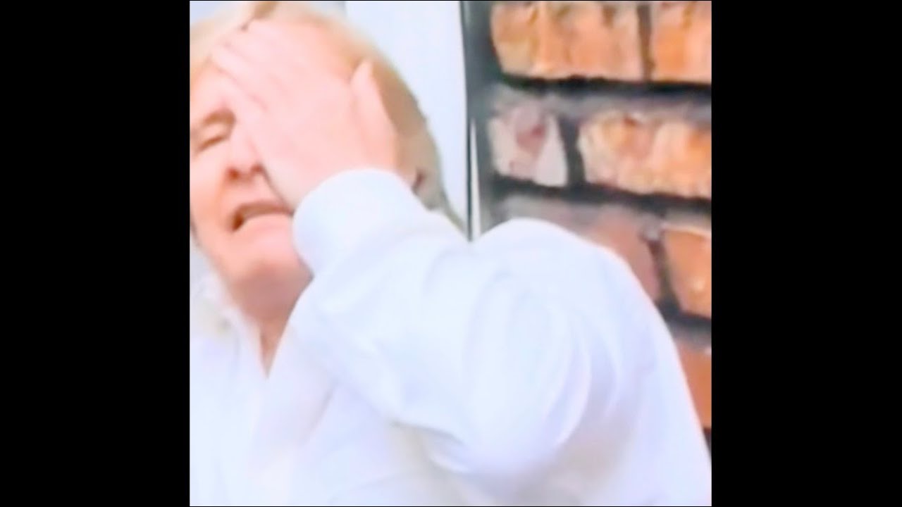 Coronation Street - Ken Barlow Gets Punched By Les Battersby (26th ...