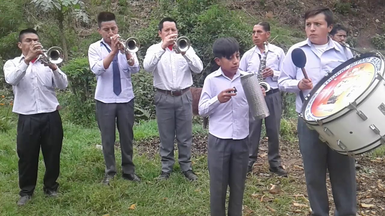 Cachullapi Banda Show Ritmo Tropical - YouTube