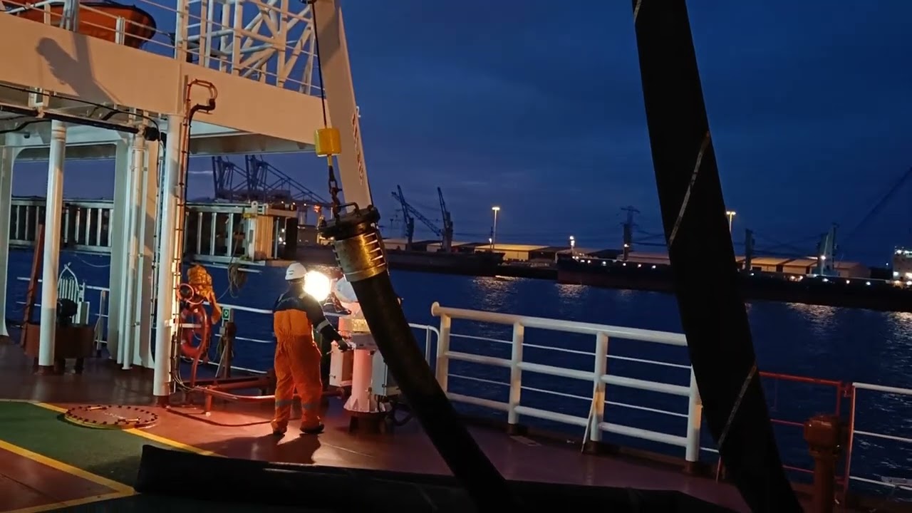 BUNKERING OPERATION'S ON SHIP || BUNKER HOSE CONNECTION || - YouTube