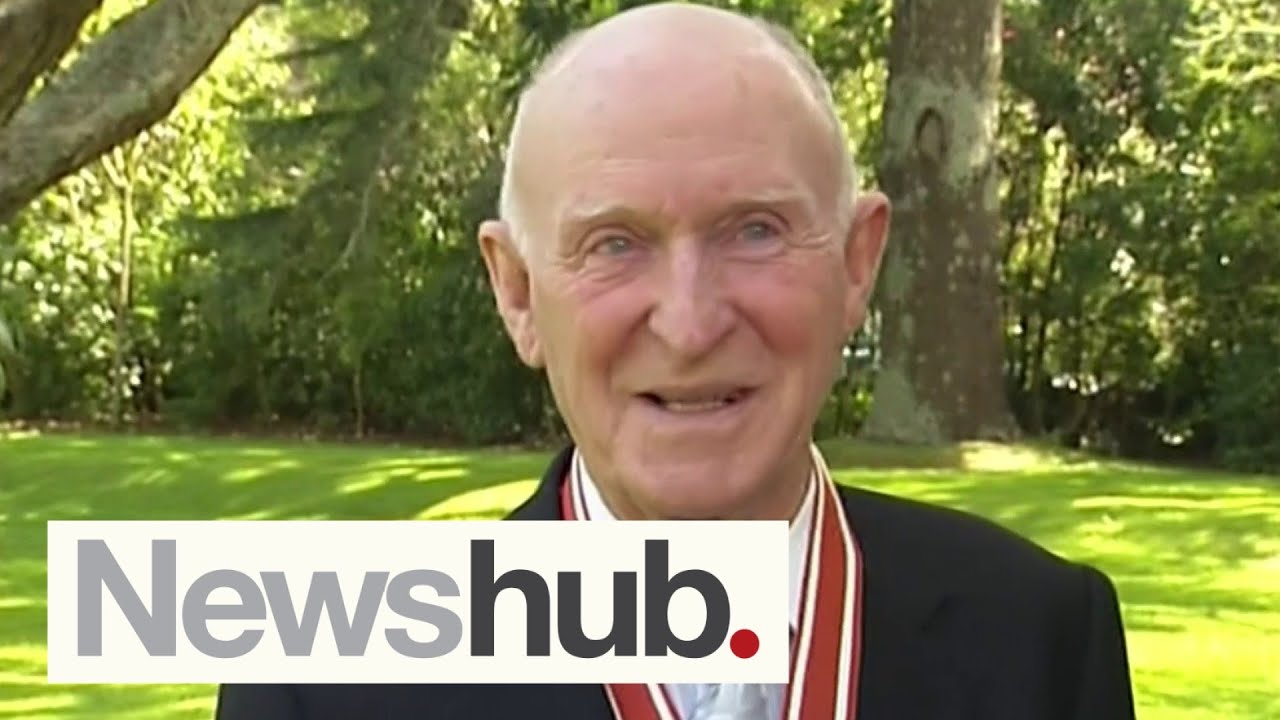 Athletic legend Sir Murray Halberg dies aged 89 | Newshub - YouTube