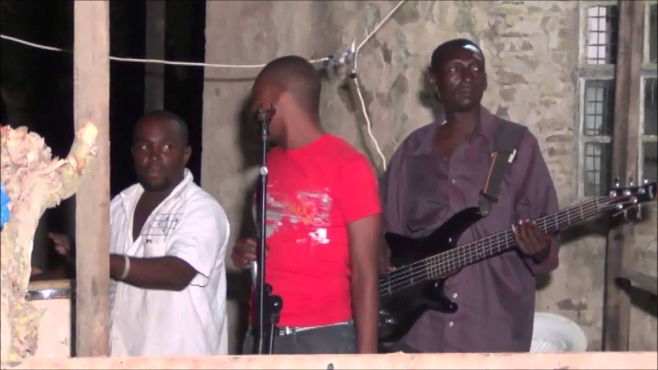 Stephen na Jane- Utamaduni Band - YouTube