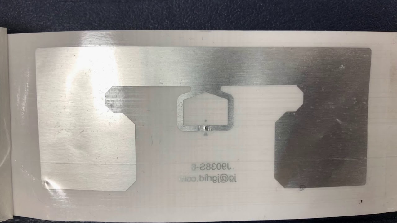 HKIA 香港國際機場 行李 RFID 標籤貼紙 - YouTube