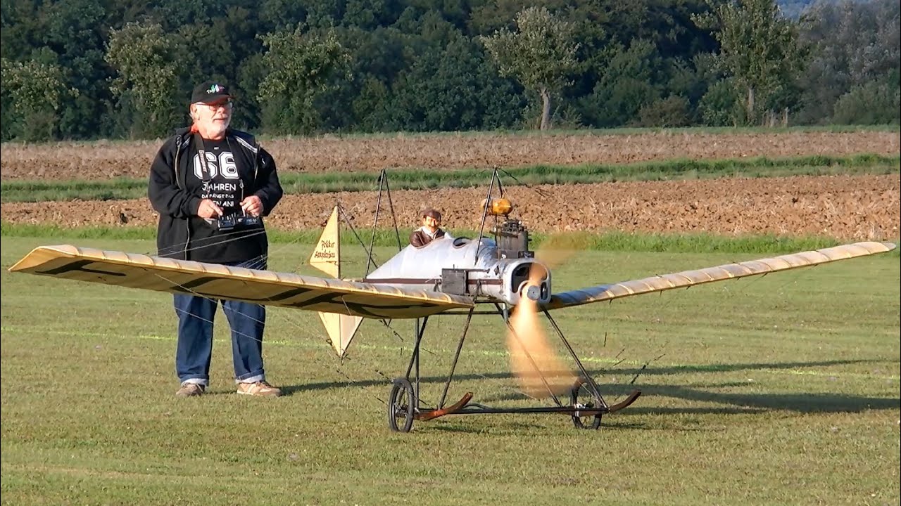 FOKKER SPINNE 1911 GIGANTIC RC SCALE MODEL OLDTIMER FLIGHT DEMO / Mega ...