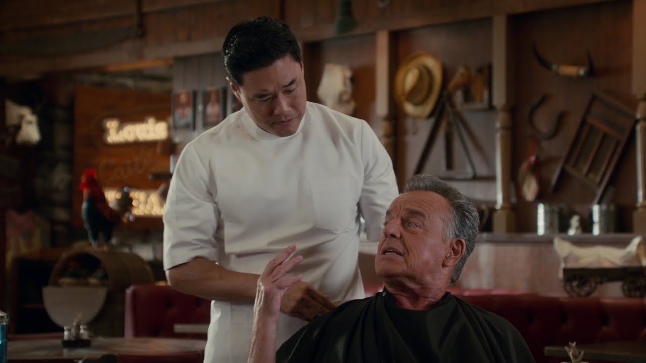 Louis Huang Tries Being a Barber - Fresh Off the Boat - YouTube