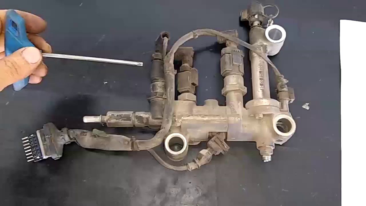 Unidade Dosadora Sistema SCR - Mercedes Benz Axor - YouTube