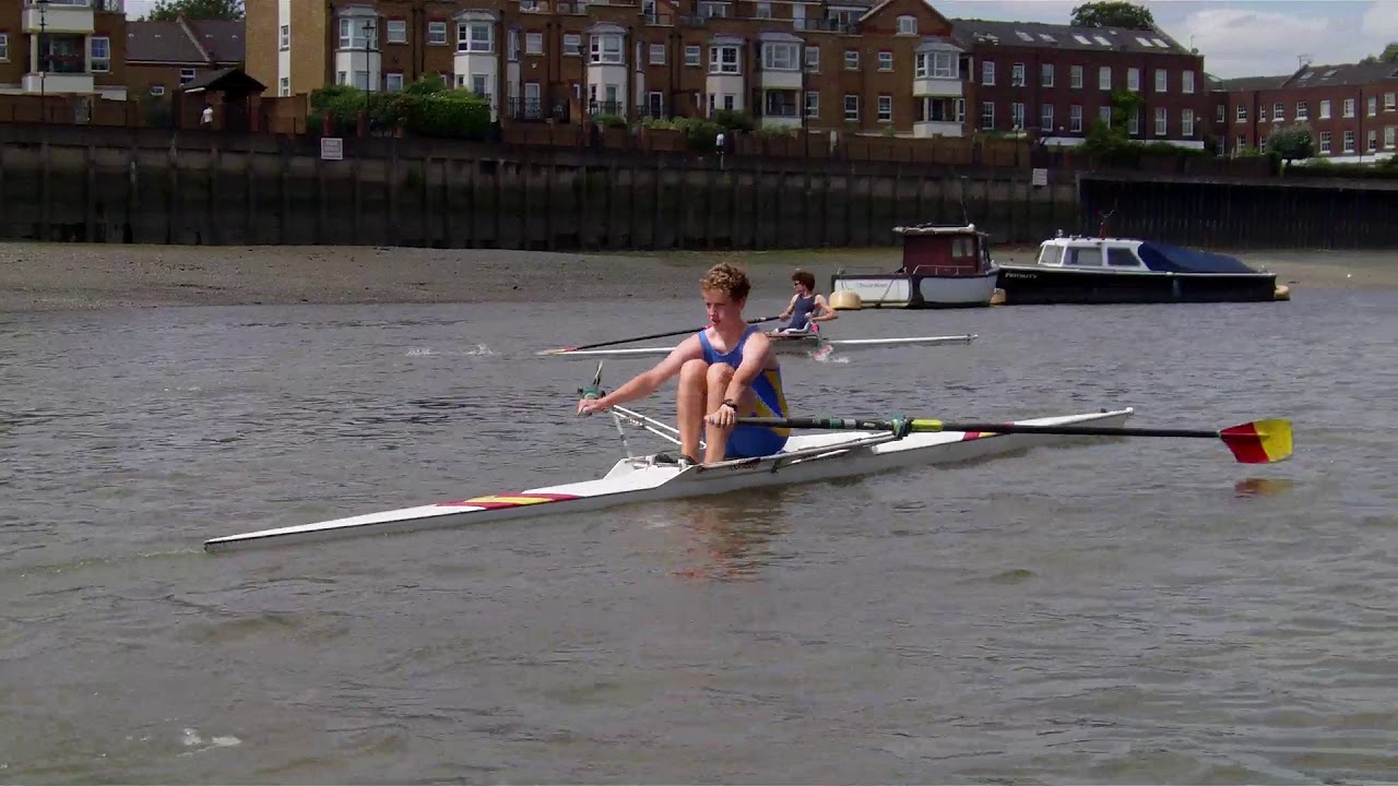 sculling courses at Tideway Scullers School - YouTube