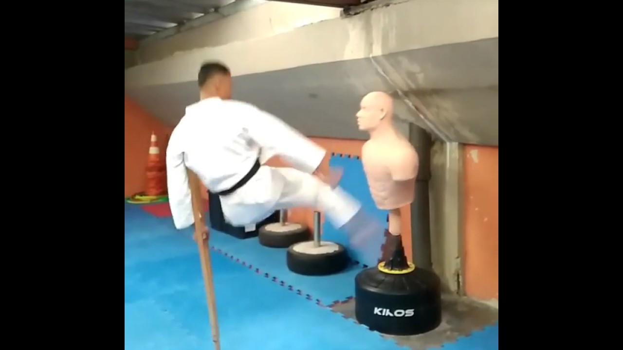 One Legged Man Shows Off Karate Kicks - YouTube